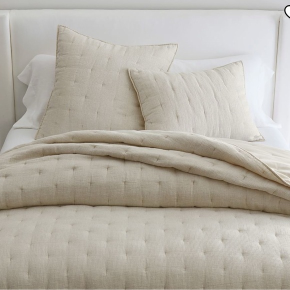 Pottery Barn | Bedding | Luxurious Pottery Barn Queen Linen Quilt ...